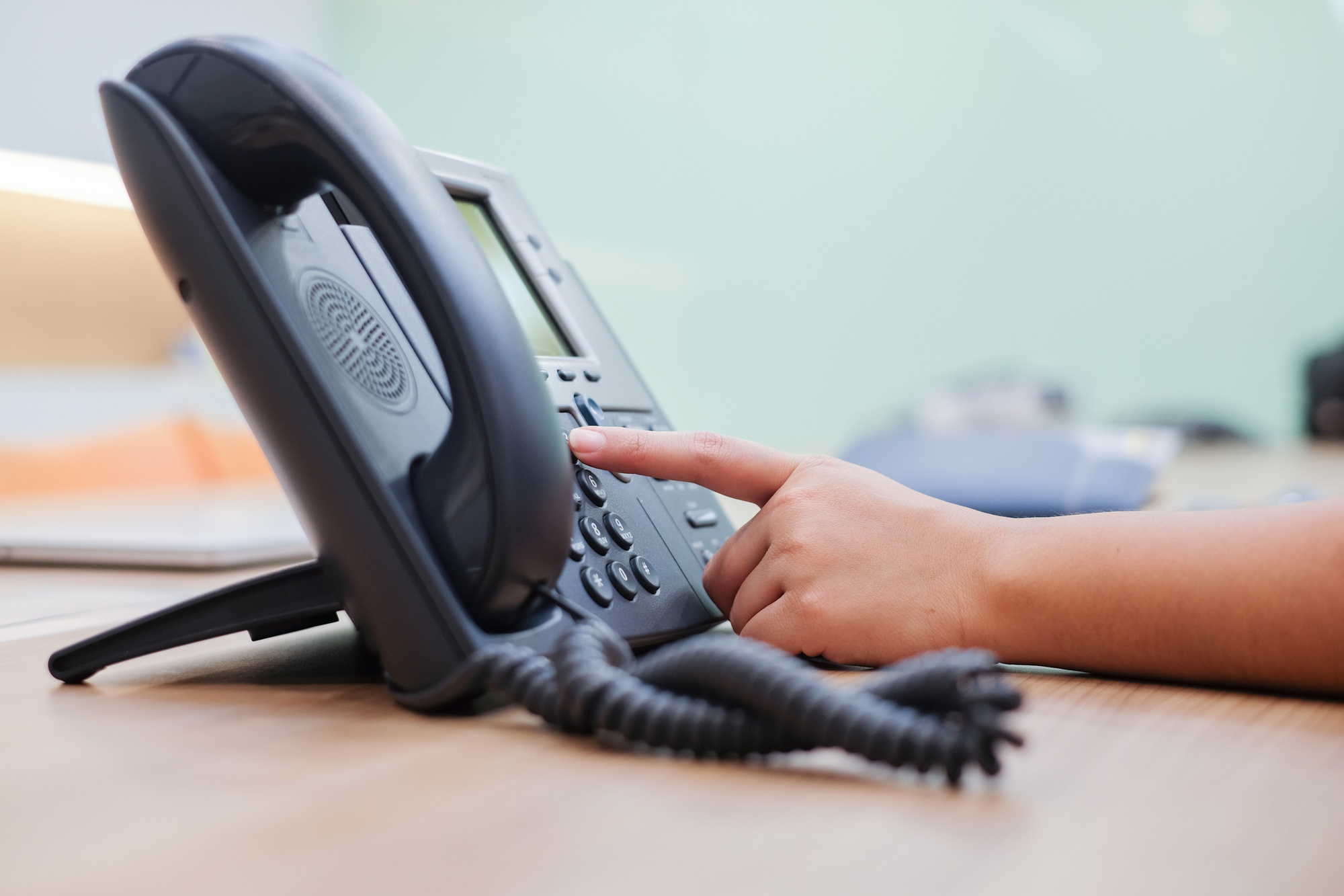 How to Choose the Best Landline Phone Service | All West